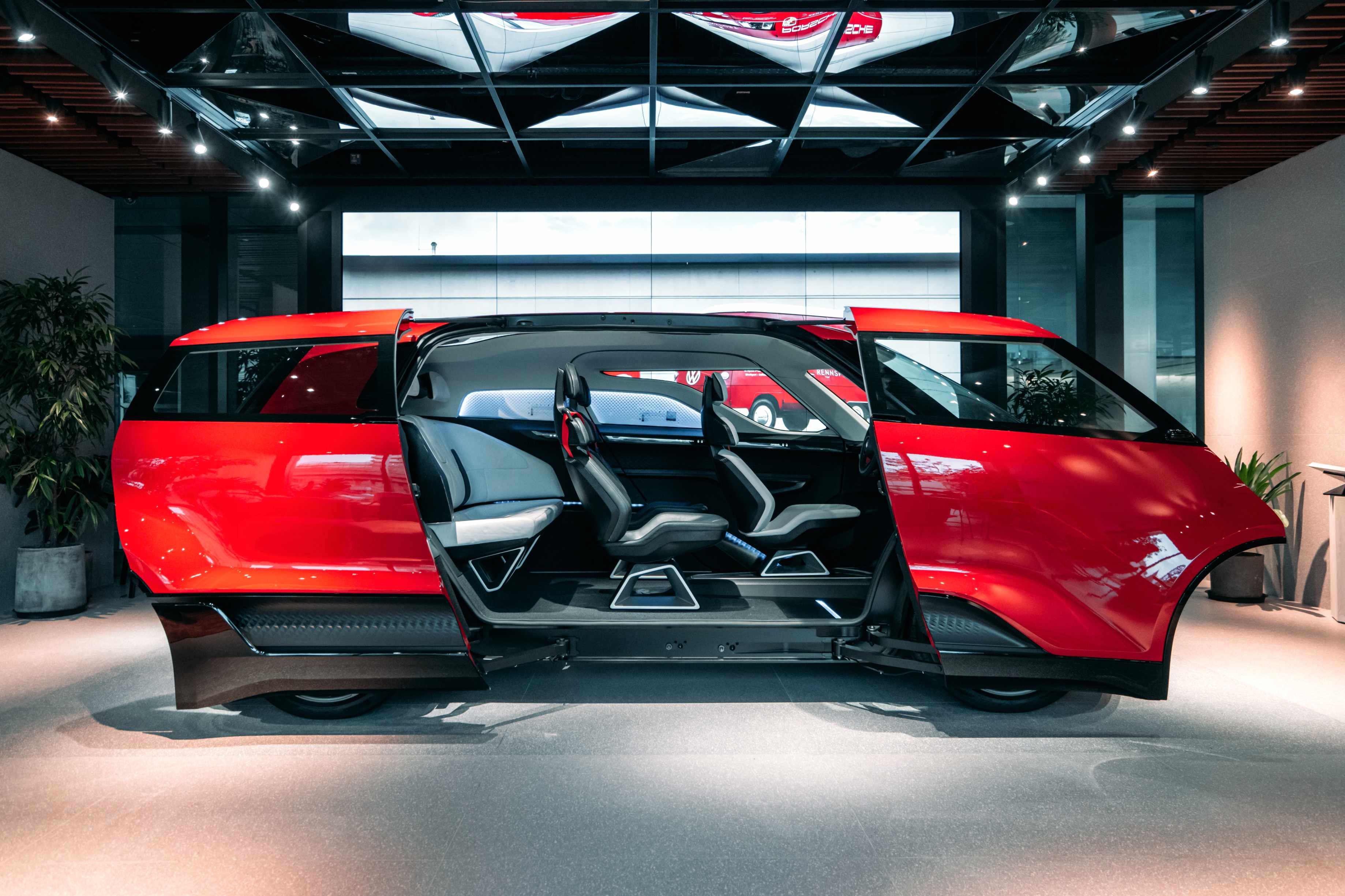 Porsche minibus prototype, Vision Renndienst, appears in Asia for the ...