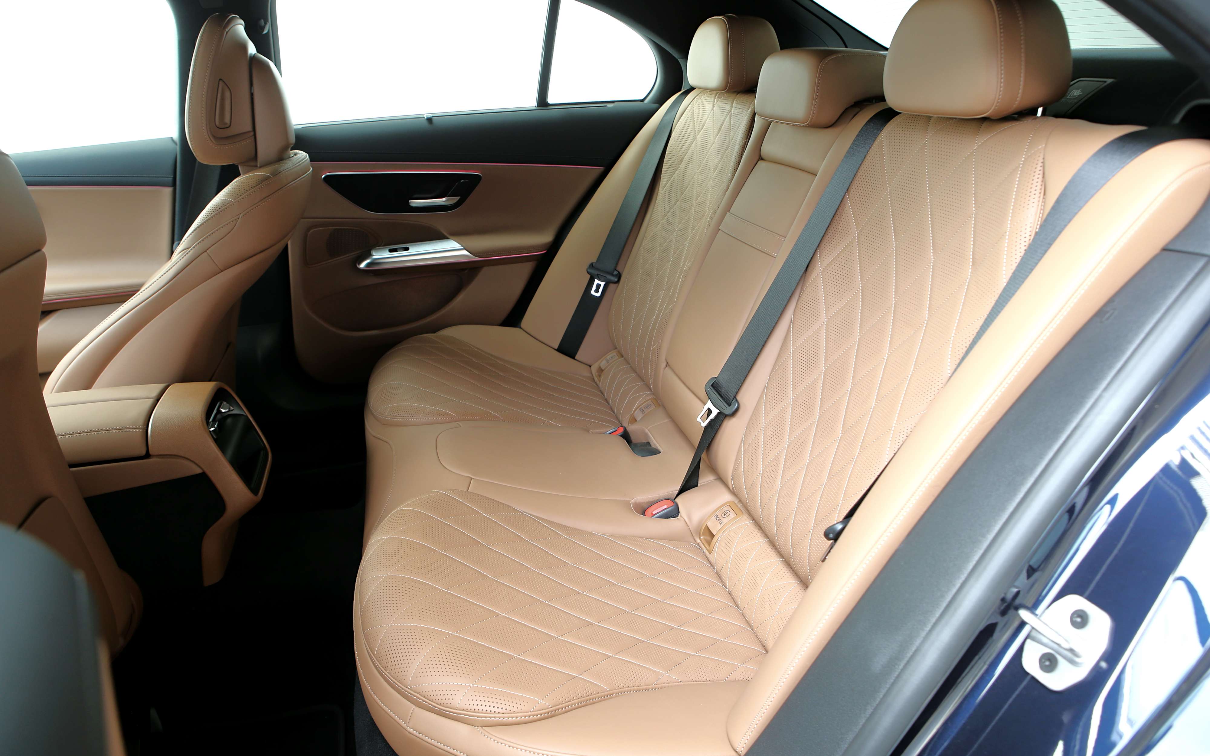 mReview: Mercedes-Benz E200 Exclusive – E For Evolution | Articles ...