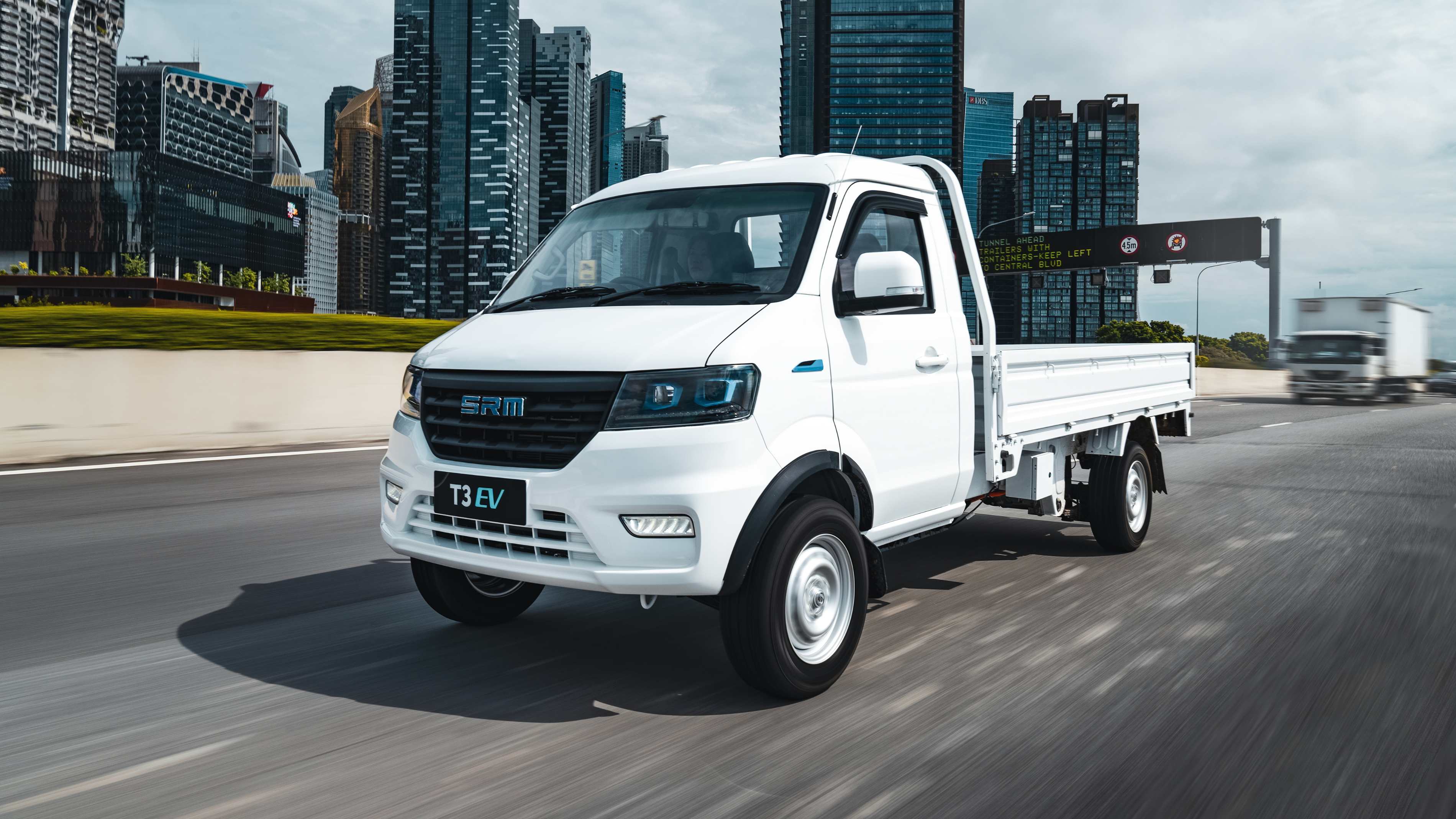 Hong Seh EVolution opens new Shineray Motors showroom and introduces new SRM T3EV electric lorry ...