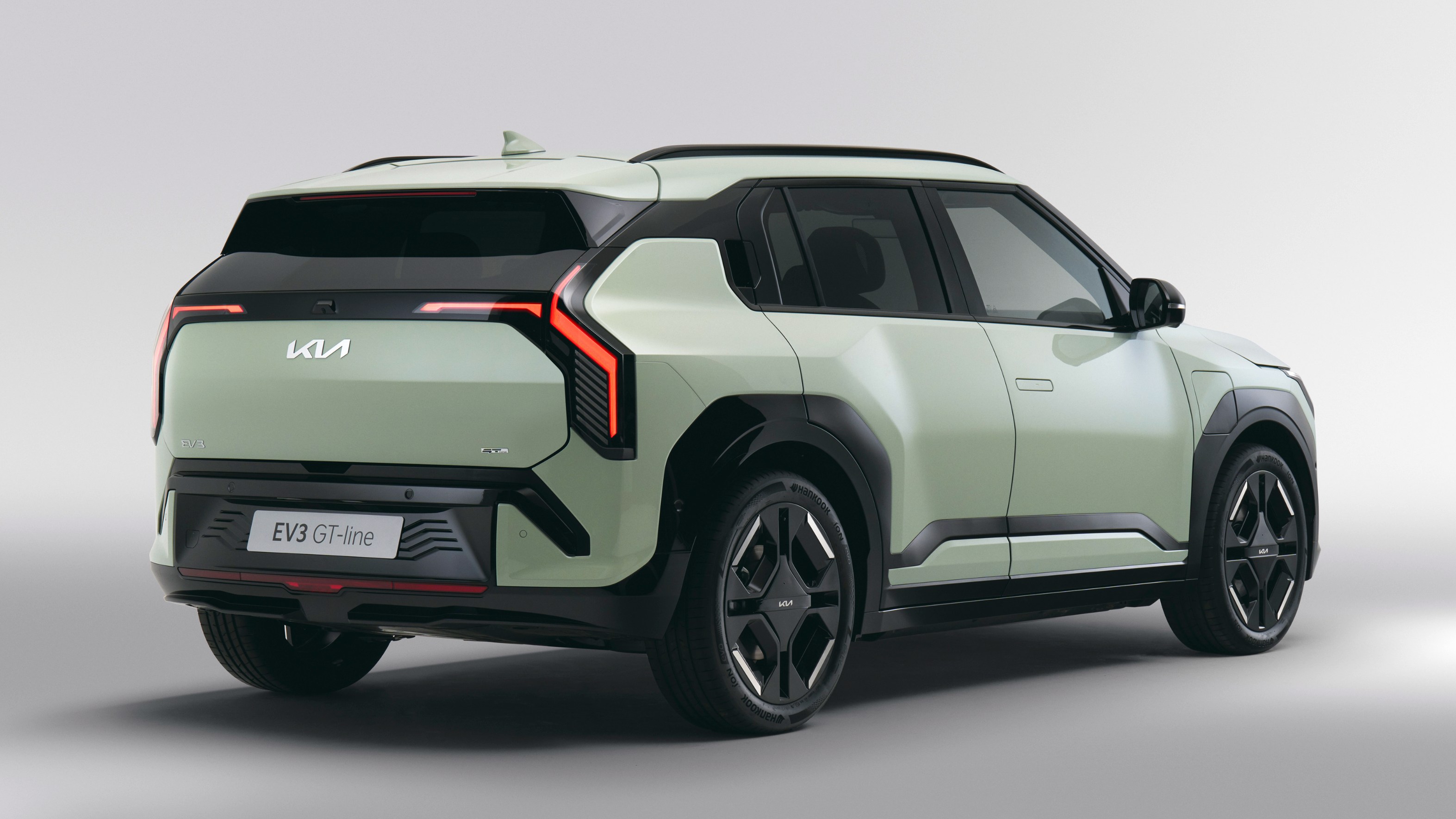 Kia EV3 is a new-generation Korean compact SUV with some upscale ...