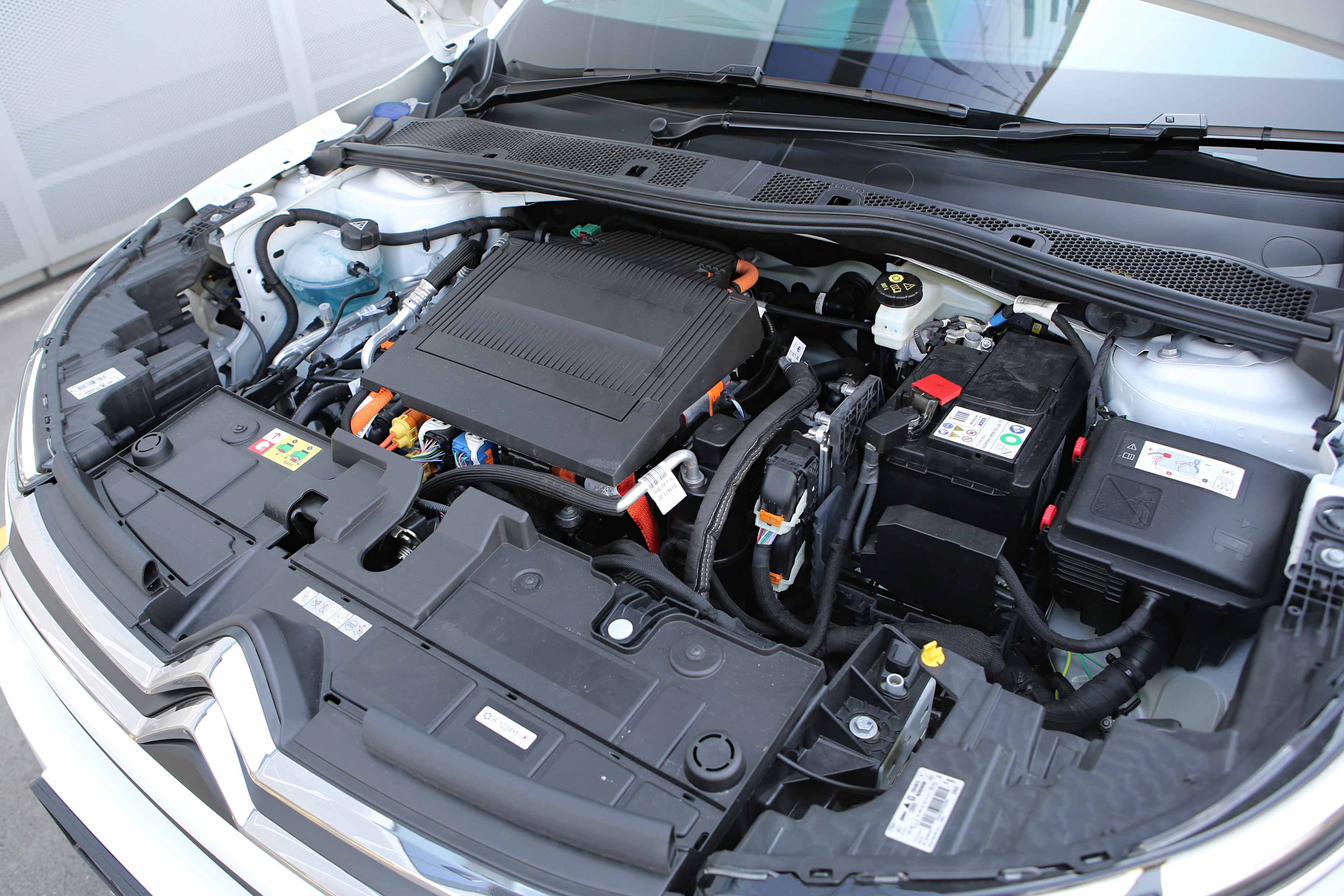 mReview: Citroen e-C4 X Electric – It's Le Bomb | Articles | Motorist ...