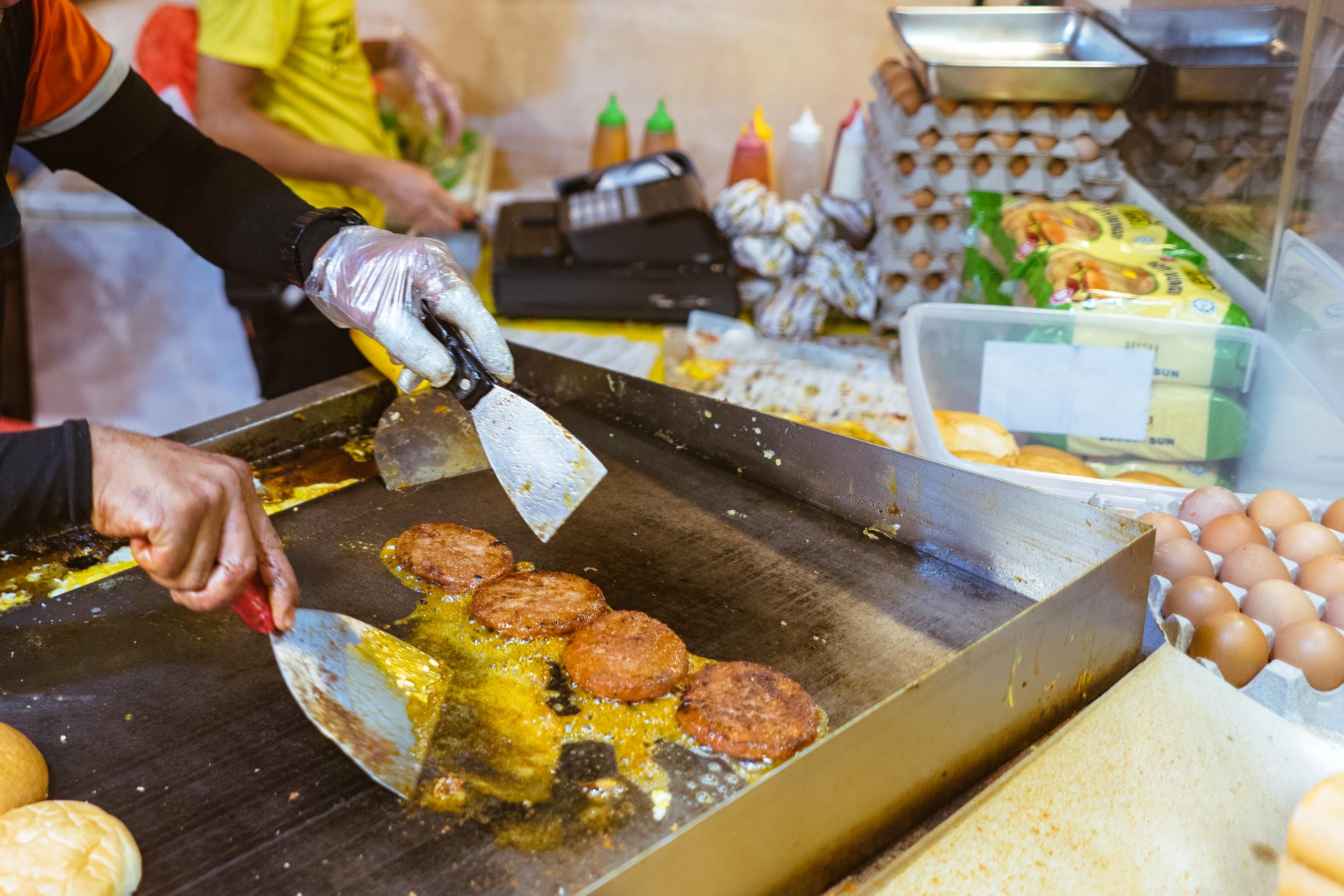 Workday lunchtime free parking – There’s no free lunch, but there is ...