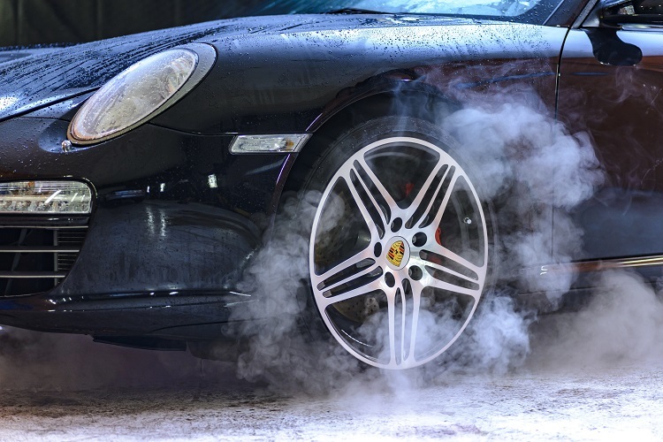 10 bad driving habits that are actually damaging your car | Articles ...