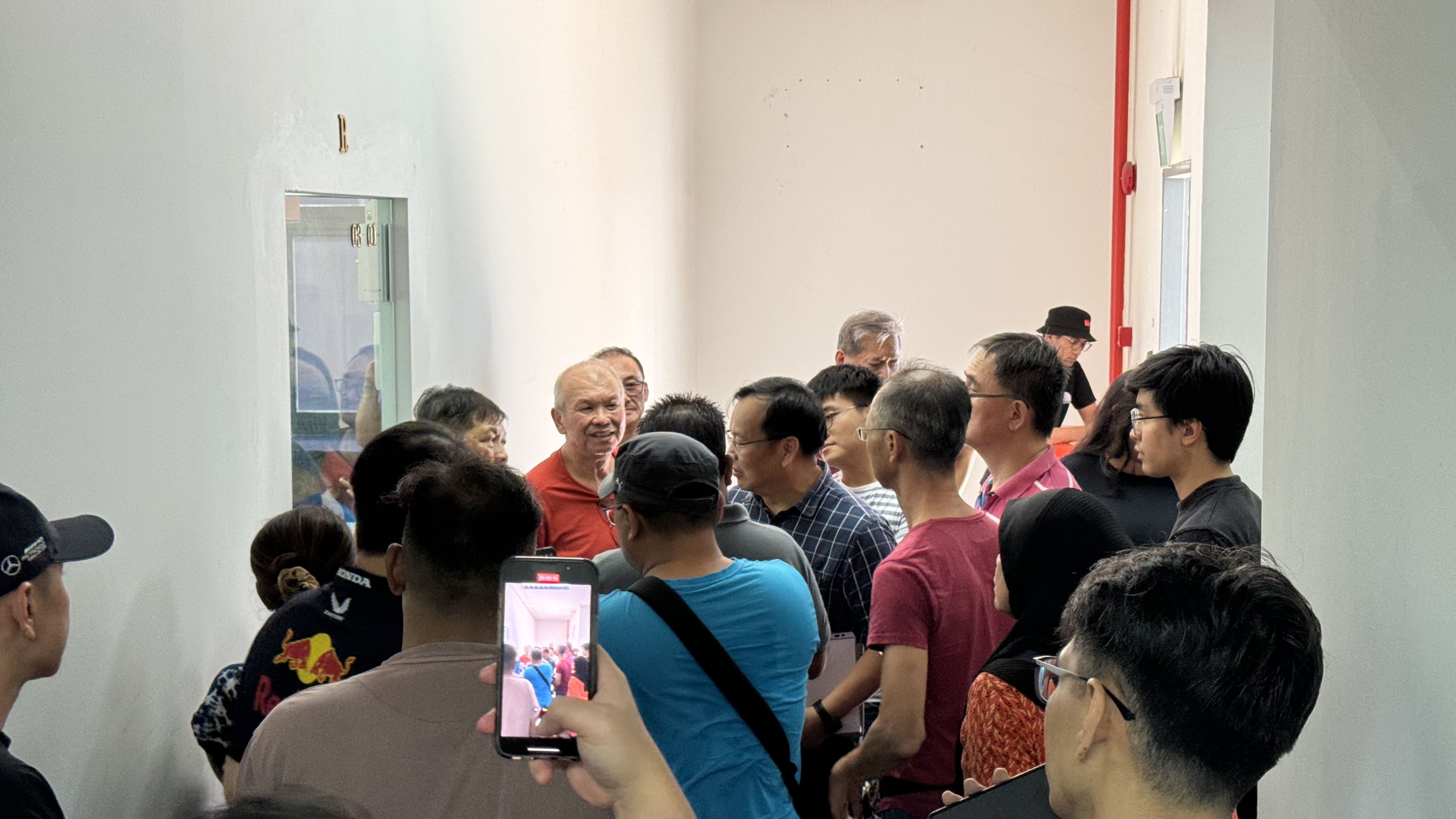 VEP information counter in Singapore quietly opens in Woodlands ...