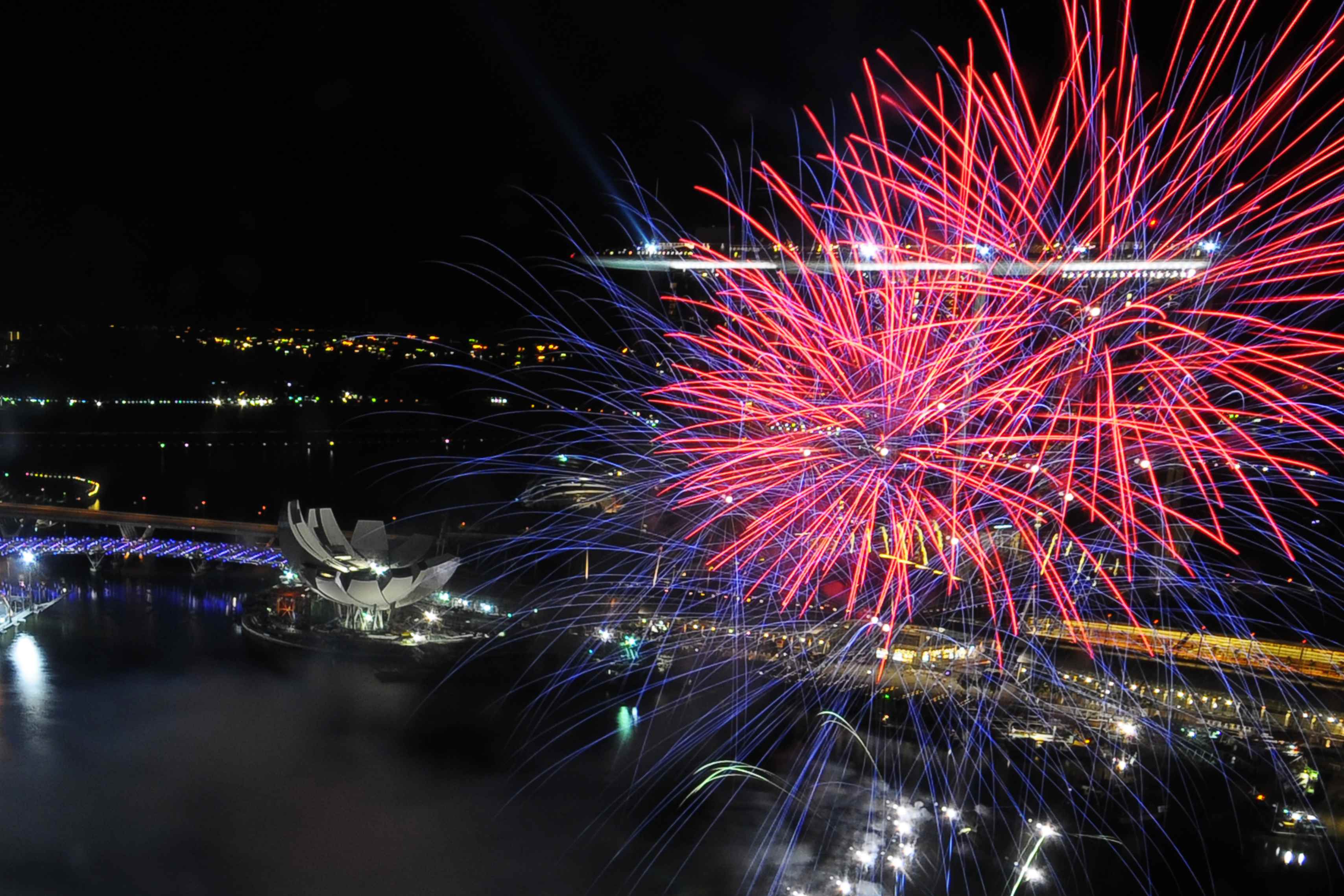 Countdown to 2025 - best fireworks spots in Singapore | Articles ...