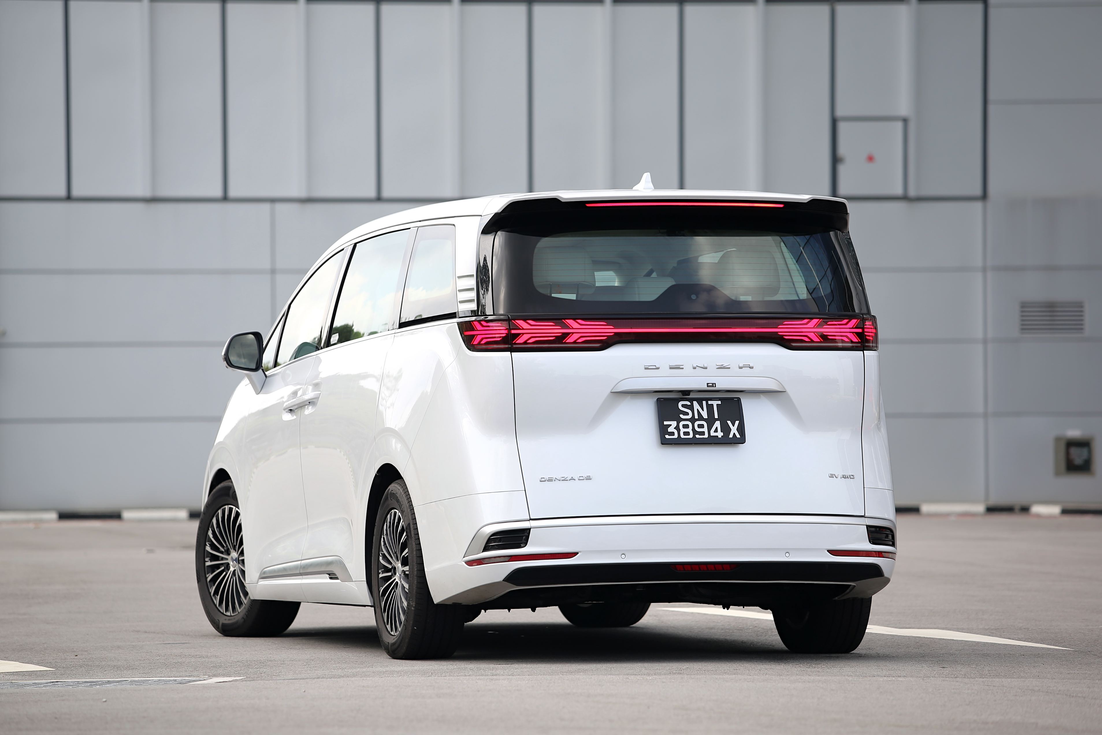 mReview: DENZA D9 Grandeur AWD – A New Challenger Has Arrived ...