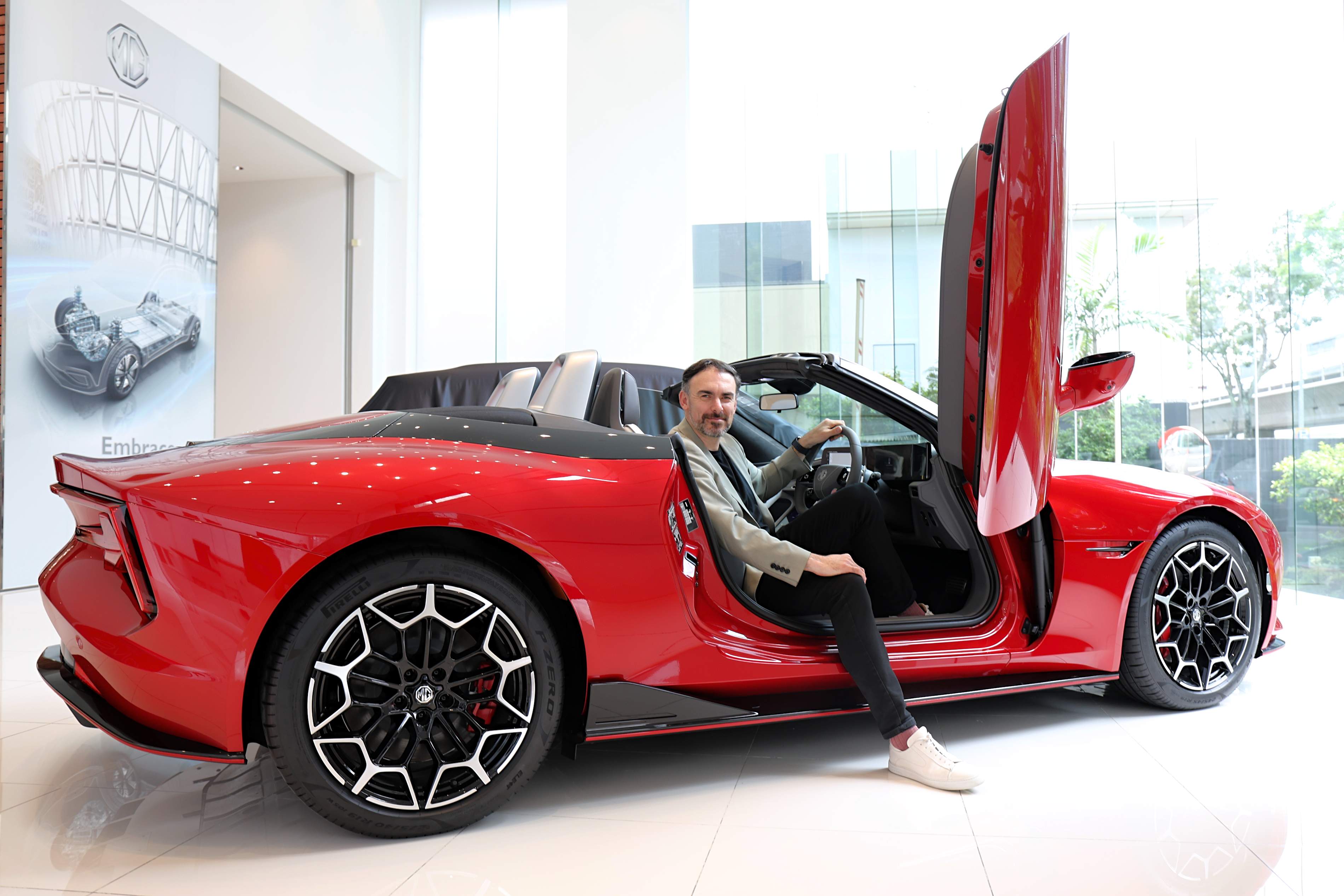 Fellow Motorist: Carl Gotham, director of advanced design, SAIC Design ...