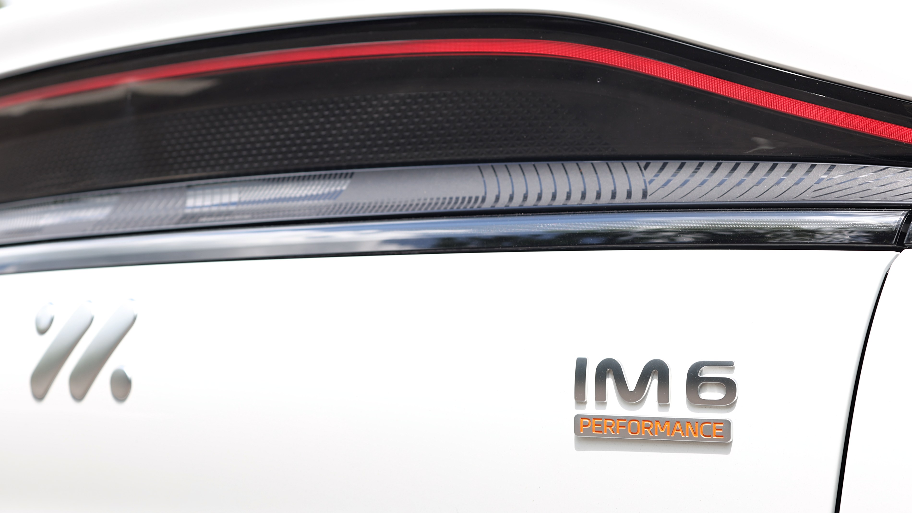 mReview: IM Motors IM6 Performance – Gizmos And Gadgets Galore ...