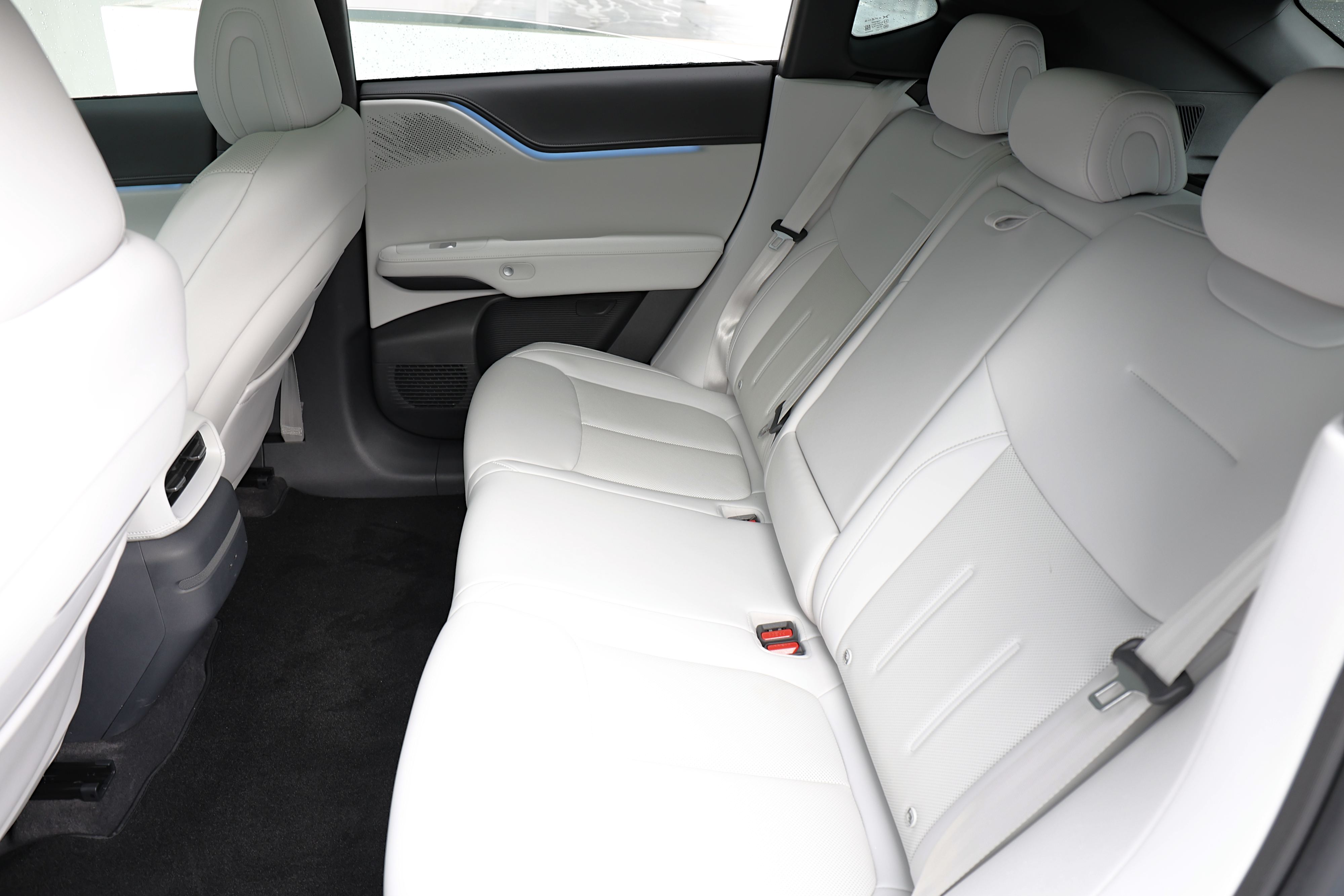 mReview: Xpeng G6 Pro AWD Performance – Gee-whiz Premium Auto With ...