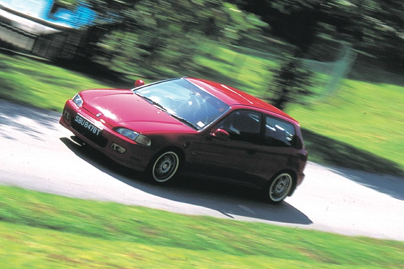 Motormouth: Dream gal + dream car = dream drive, sure steam | Articles ...
