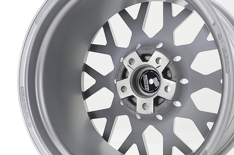 Permaisuri | Rotiform - BLQ Machined Silver 18