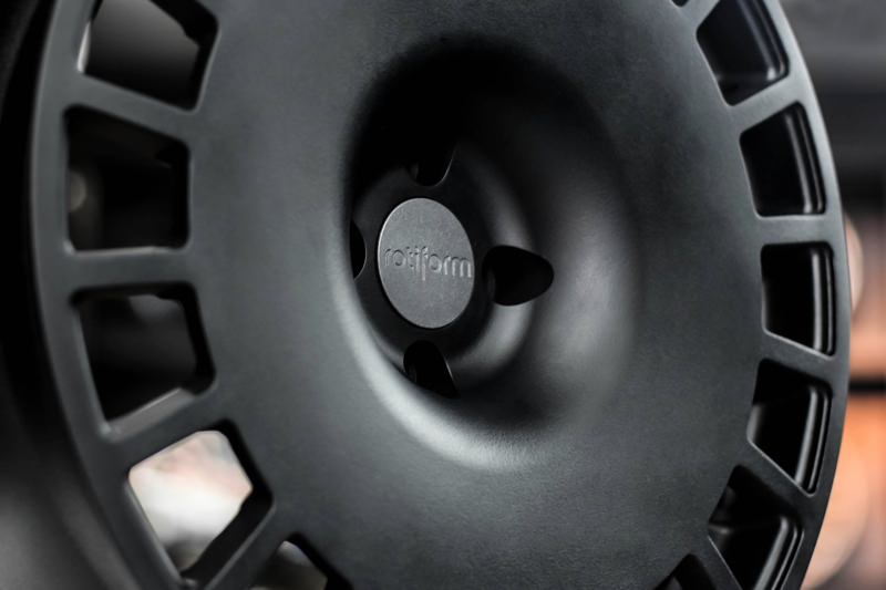 Permaisuri | Rotiform - VCE Black 18