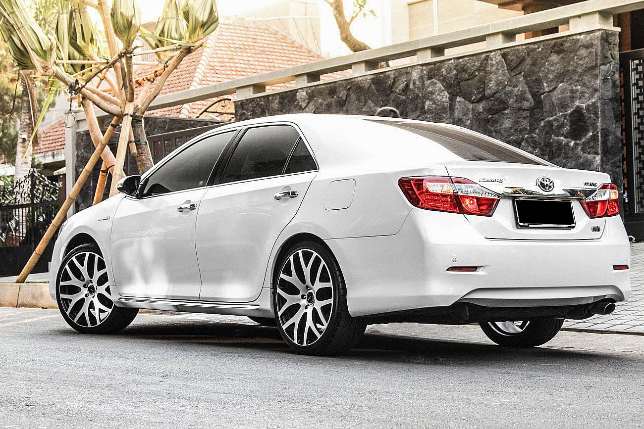 Permaisuri | Prestige Camry Hybrid+Rays Waltz Forged S7