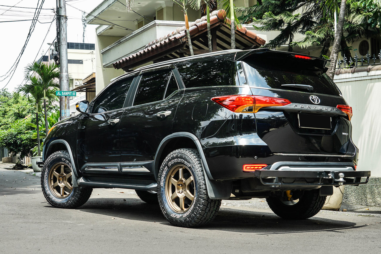 Permaisuri | FORTUNER VRZ WITH RAYS VOLK RACING TE37 LARGE PCD