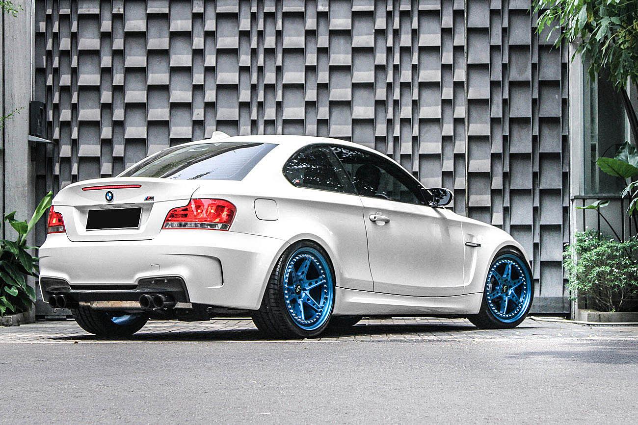 Permaisuri | Forgiato Formula Racing F-Foro+BMW 1M E82