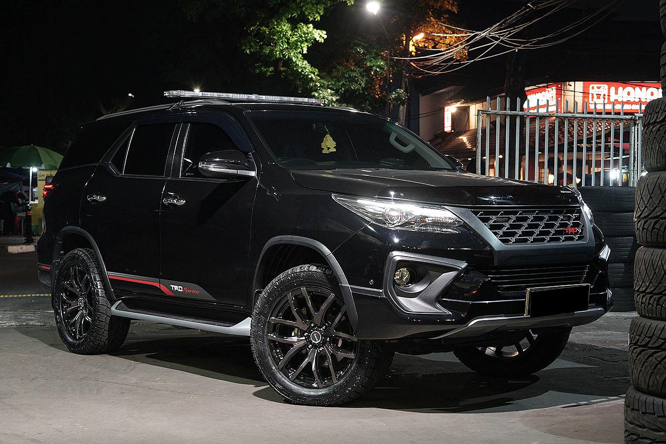 Permaisuri | Fortuner TRD Sportivo with Rays Daytona FDX F6