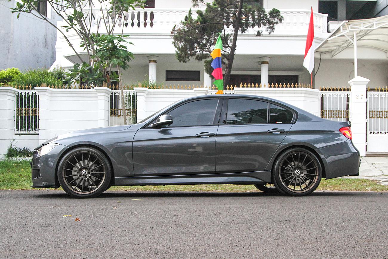 Permaisuri | HRE Flowform FF15 on a BMW F30