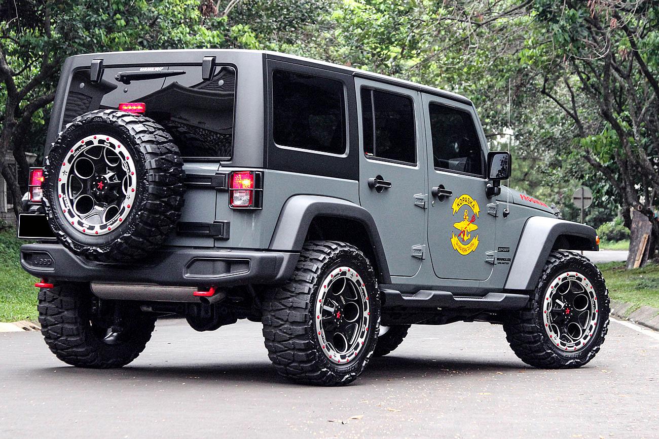 Permaisuri | Jeep Rubicon with RBP 85R Voltage 20"