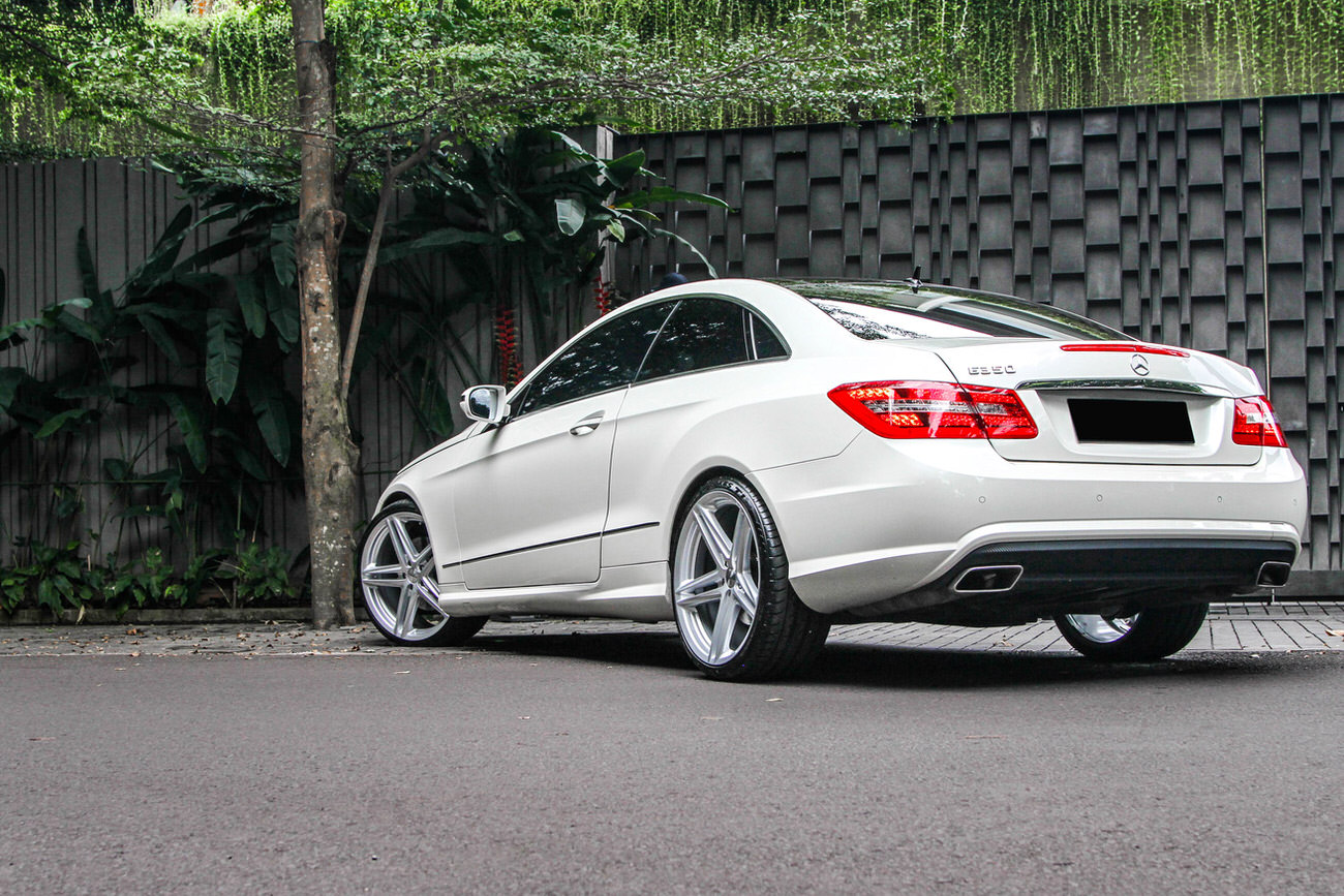 Permaisuri | MERCEDES BENZ E CLASS COUPE C207 WITH VFS5 20"
