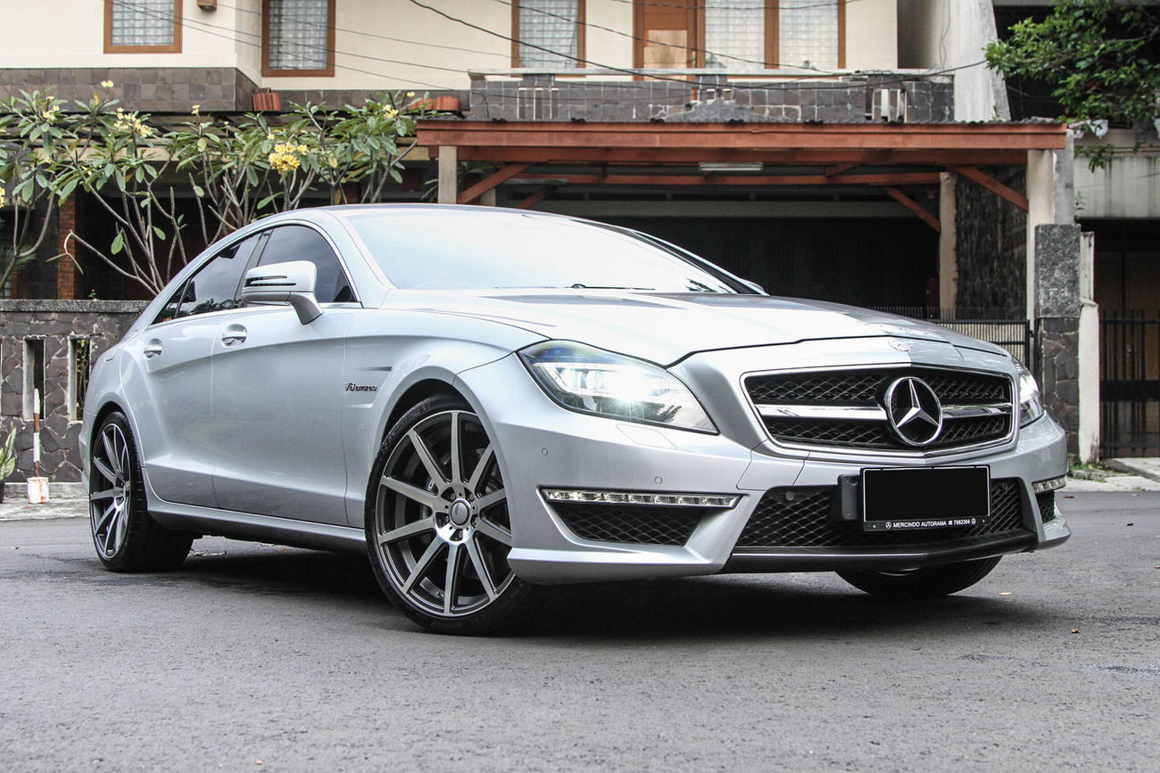 Permaisuri | Mercedes Benz CLS-W218 with RAV Monolite 10 20