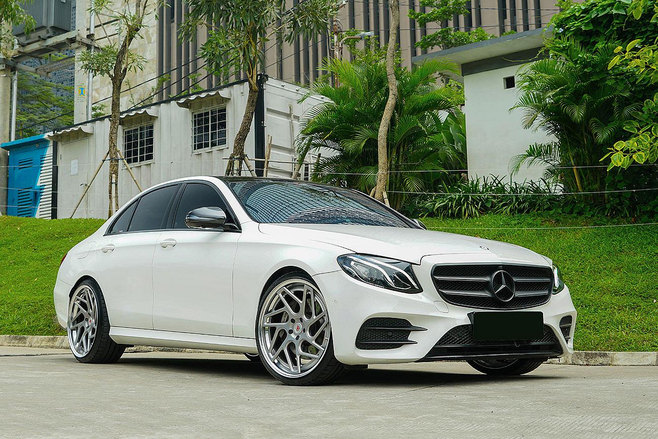 Permaisuri | Mercedes Benz E300 with VOSSEN CG Series 209T
