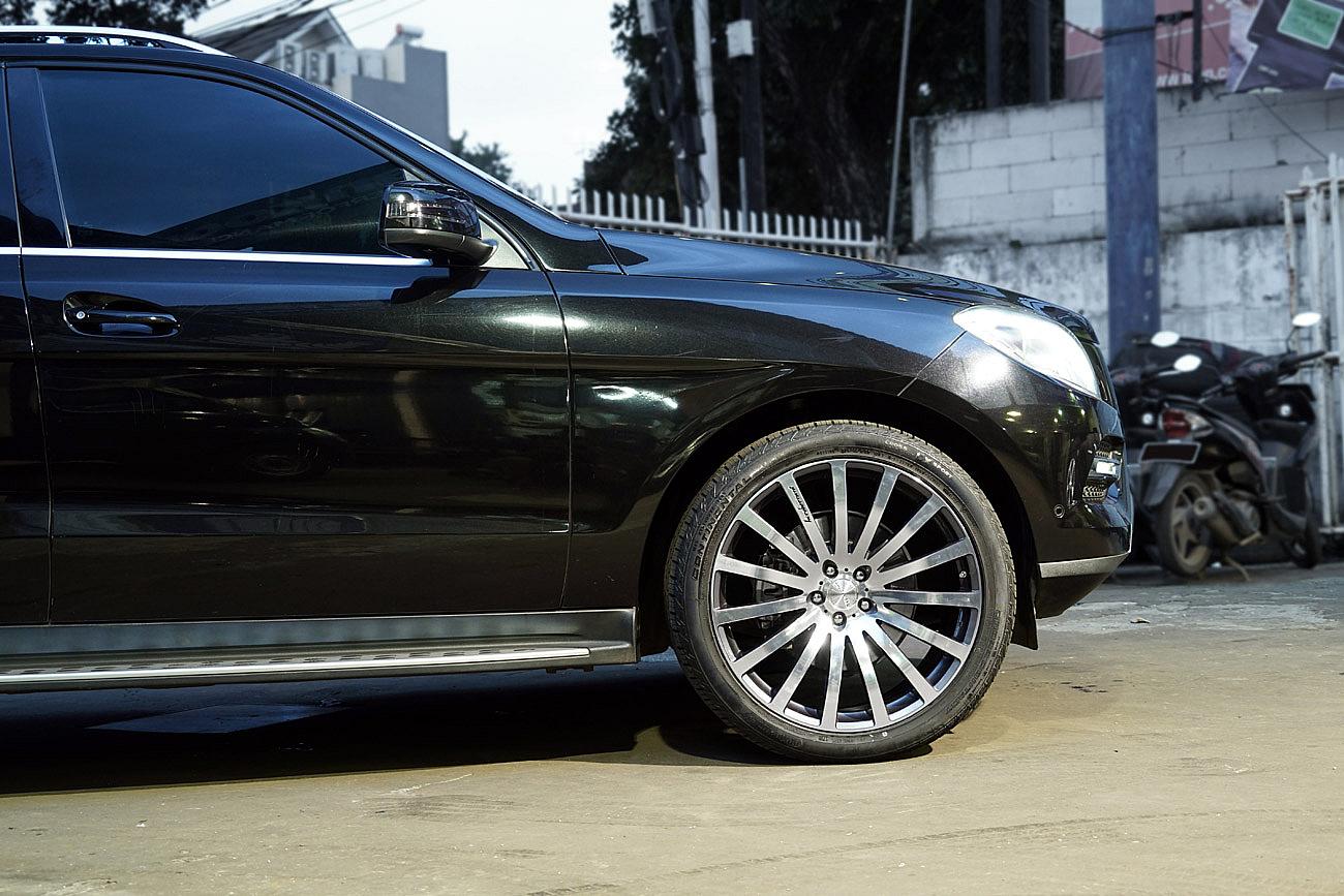 Permaisuri | Mercedes Benz ML350 W166 on Venerdi Hereborrani CL115
