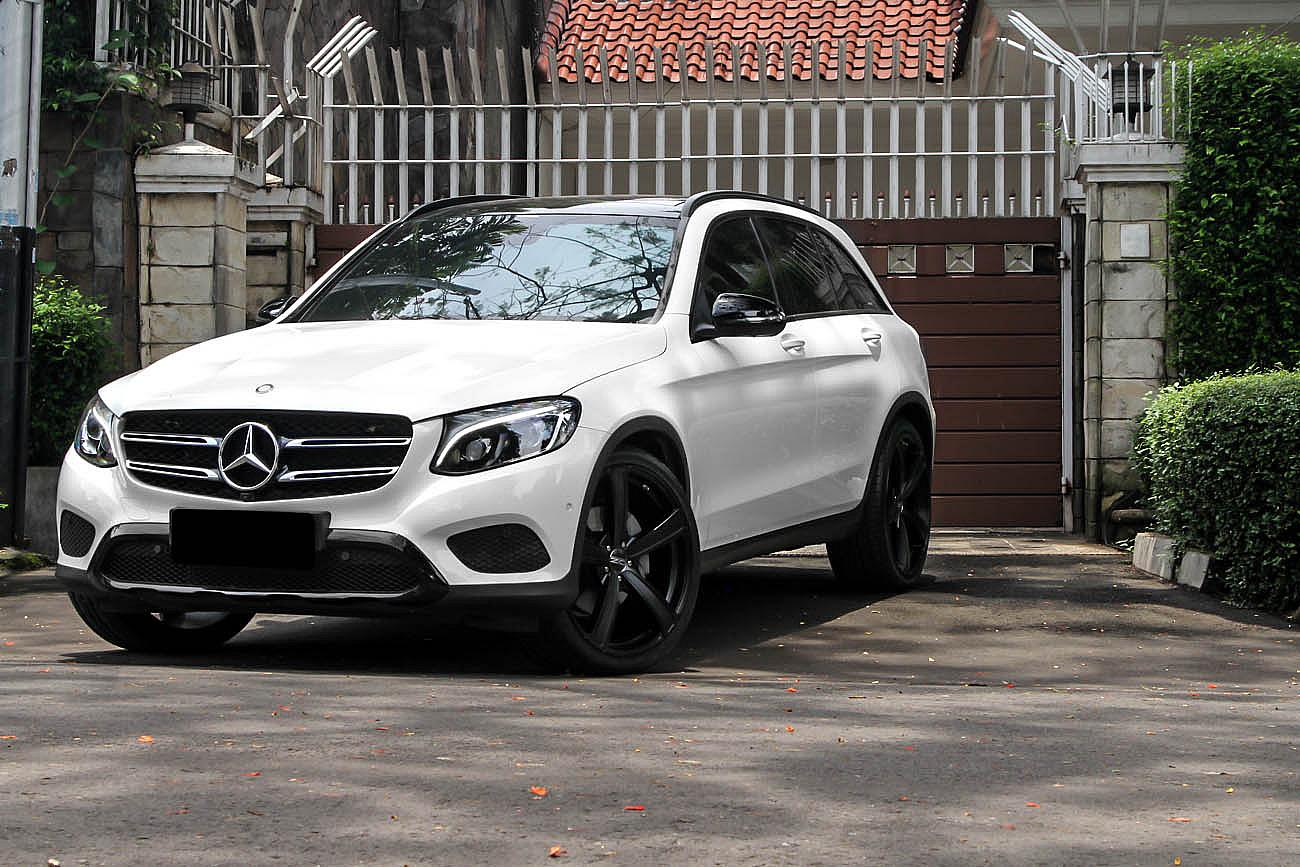 Permaisuri | Mercedes GLC Class + OZ Racing Montecarlo HLT 22"