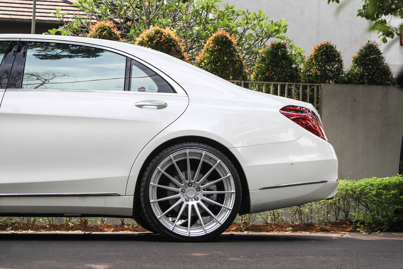 Permaisuri | Mercedes Benz S Class 400 W222 on ADV15 | M.V2