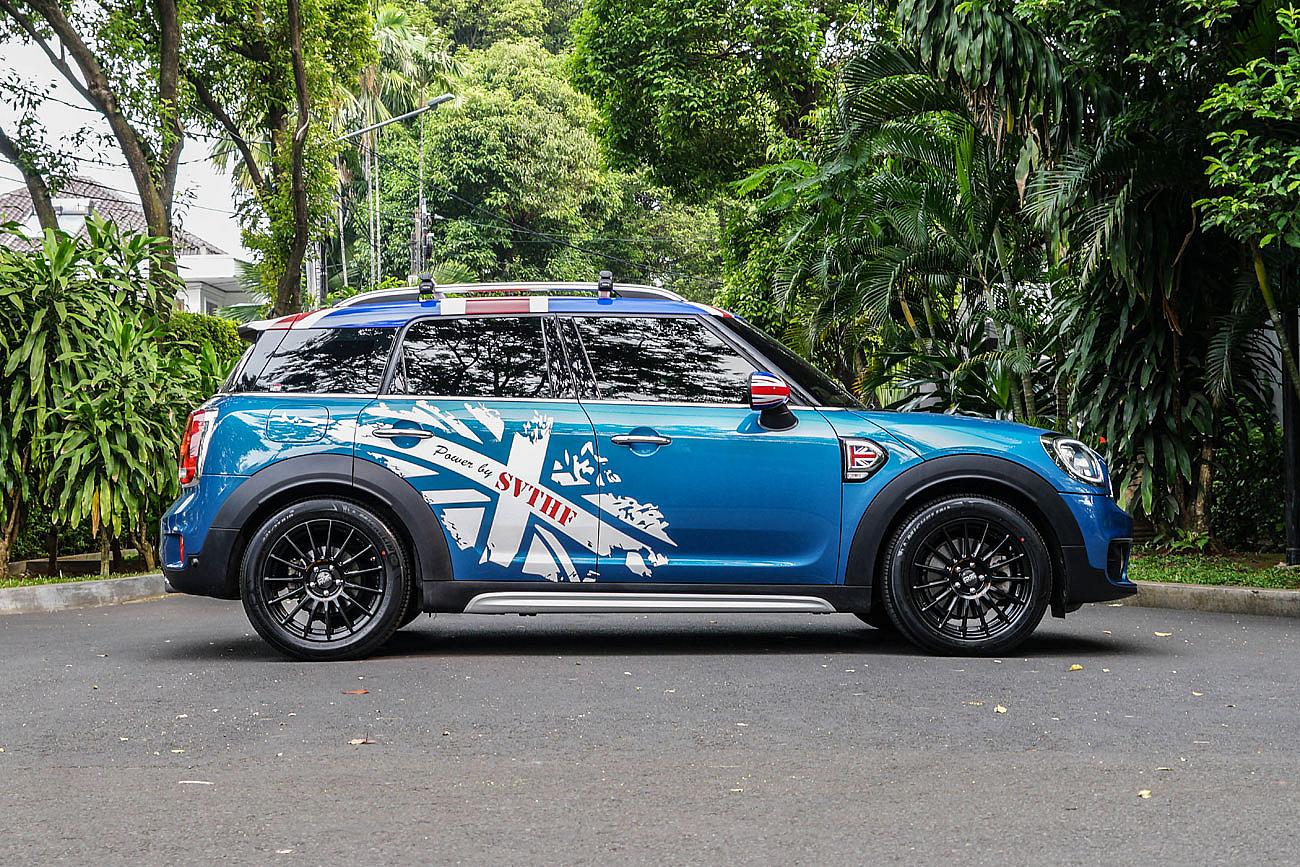 Permaisuri | Mini Cooper Countryman with OZ Racing Superturismo LM B&O