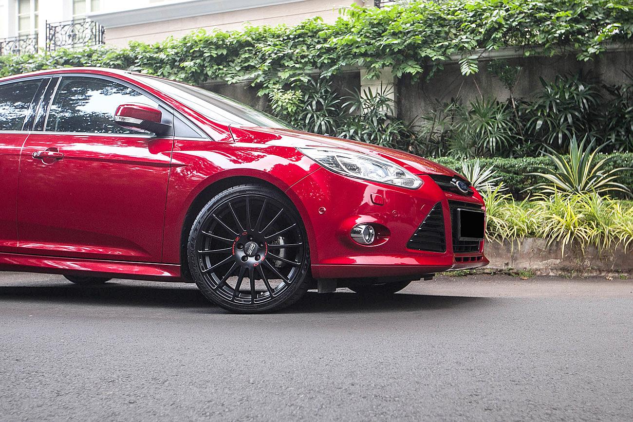 Permaisuri | OZ Racing Superturismo GT on Ford Focus