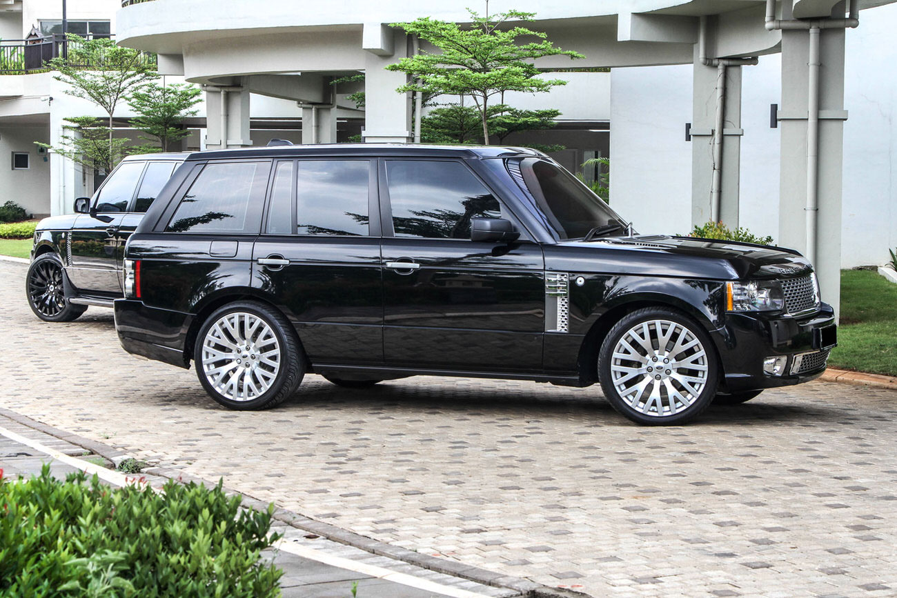 Permaisuri | Range Rover on Project KAHN COSWORTH 22"