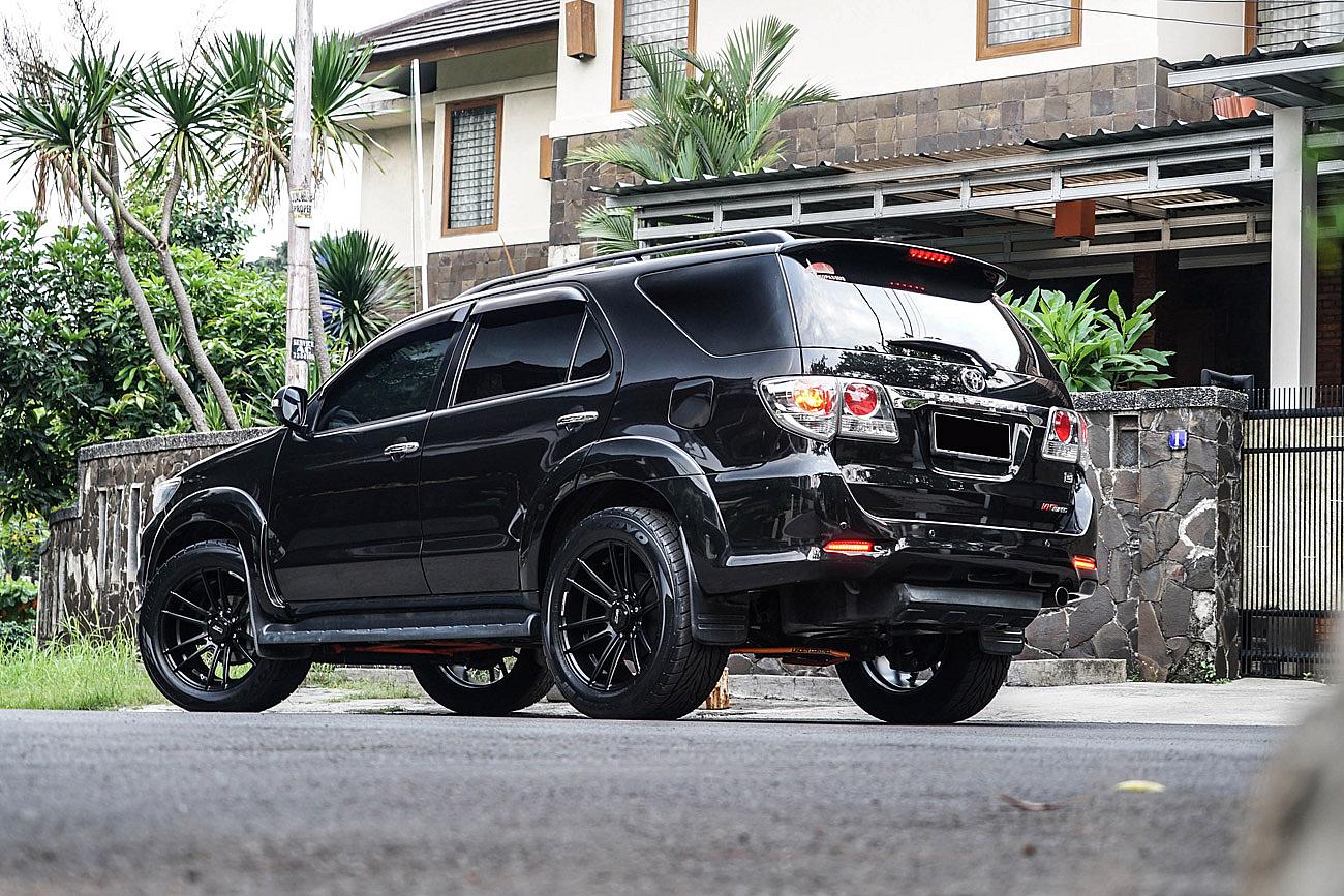 Permaisuri | TOYO PROXES ST3 with SSW SUPER CONCAVE + FORTUNER