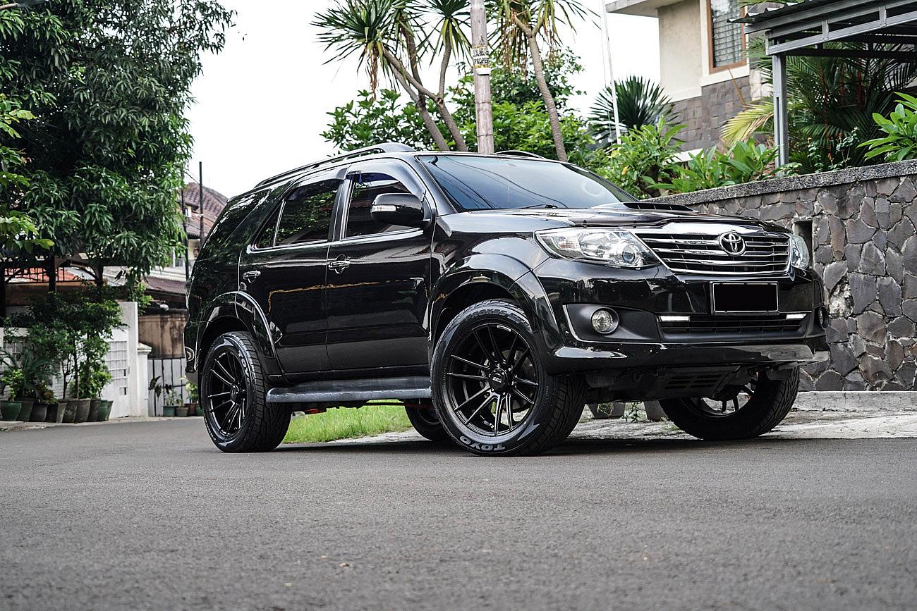 Permaisuri | TOYO PROXES ST3 with SSW SUPER CONCAVE + FORTUNER