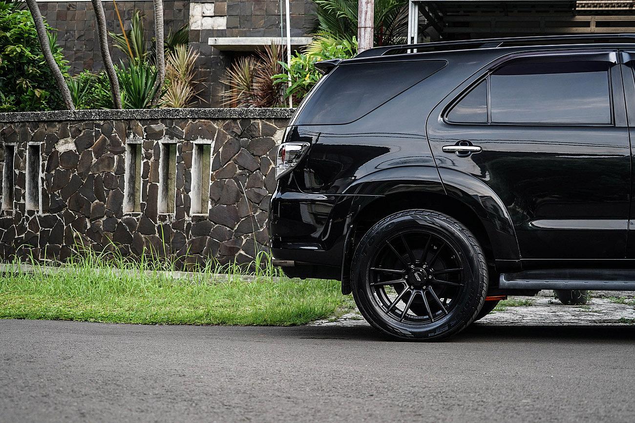 Permaisuri | TOYO PROXES ST3 with SSW SUPER CONCAVE + FORTUNER