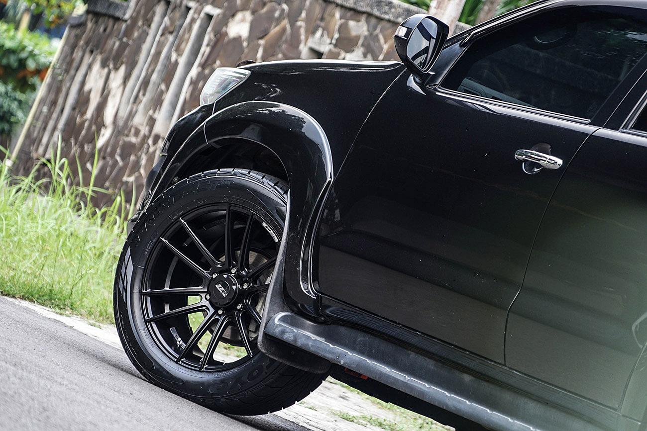 Permaisuri | TOYO PROXES ST3 with SSW SUPER CONCAVE + FORTUNER