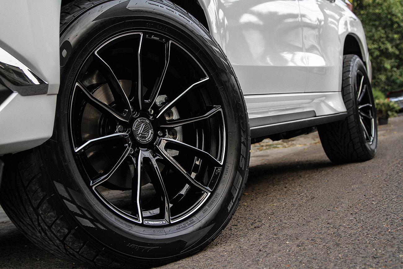 Permaisuri | Toyo Proxes ST3 + Lenso Conquista Enzo on Pajero