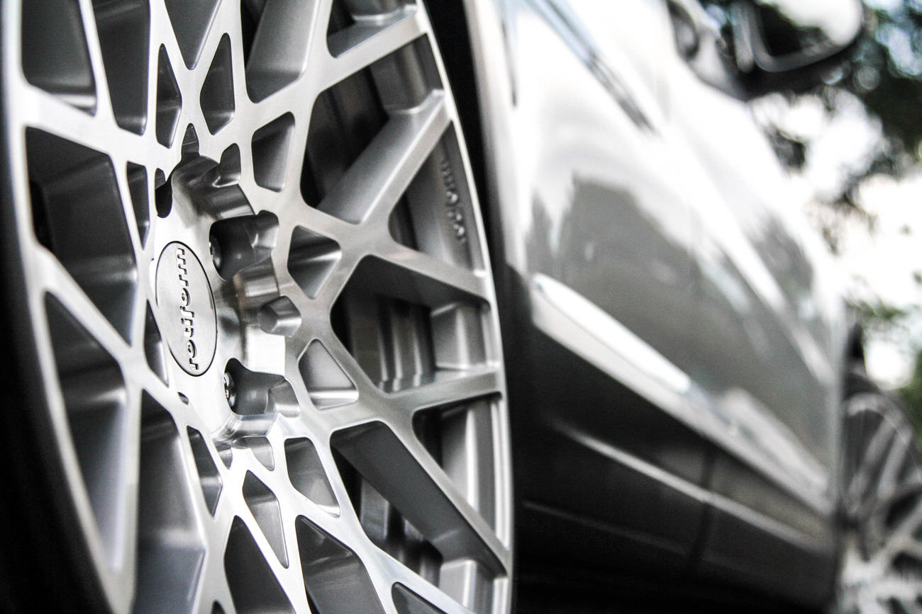 Permaisuri | VW Tiguan with Rotiform BLQ 19"