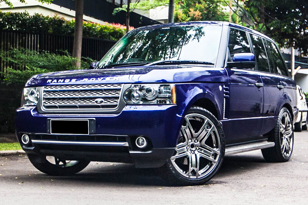 Permaisuri | Kahn RS600 ft Range Rover Vogue