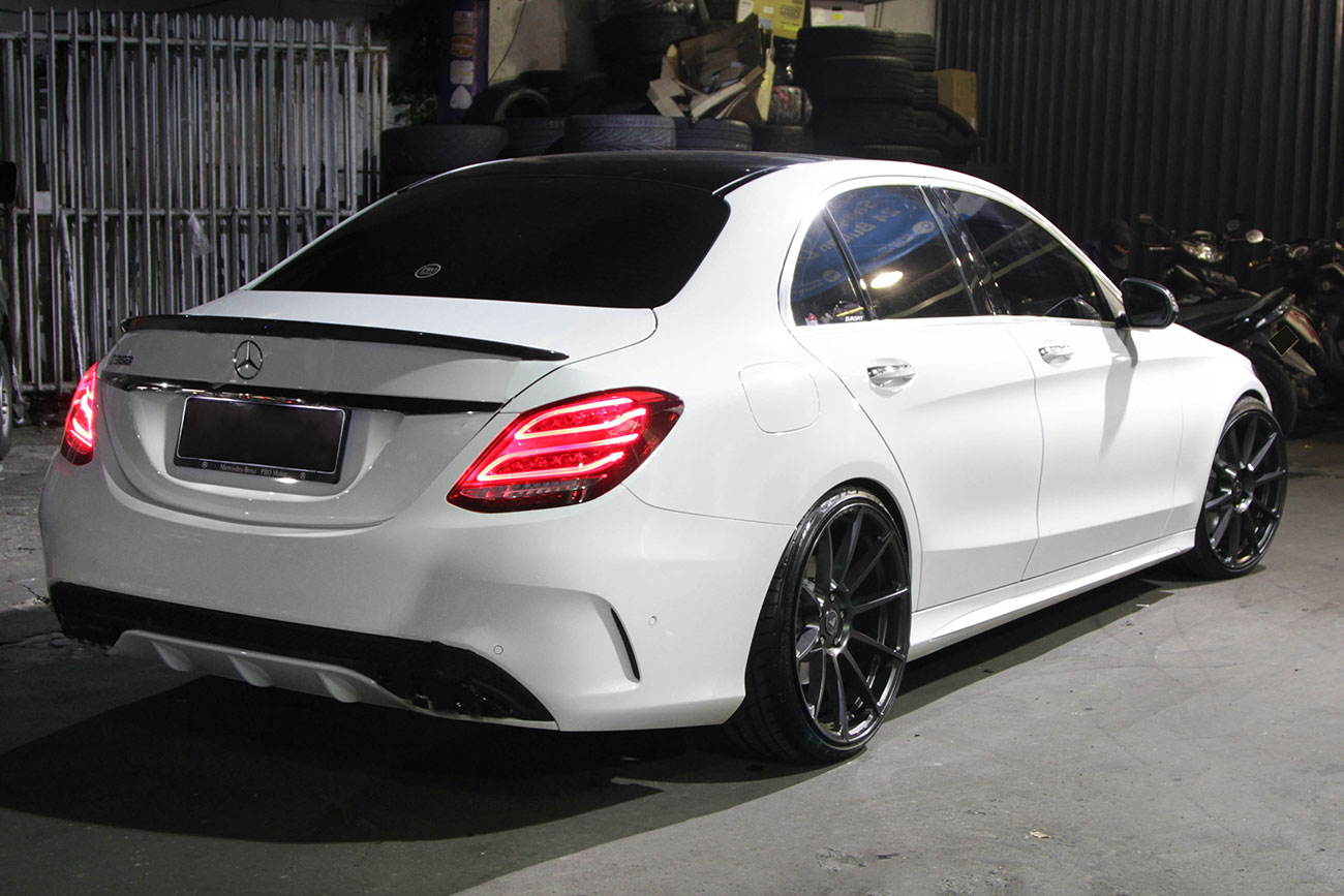 Permaisuri | Mercedes W205 with Vorsteiner V-FF 102