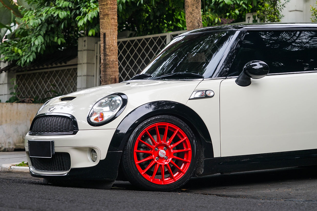 Permaisuri | OZ Racing Superturismo LM ft Mini Cooper R56