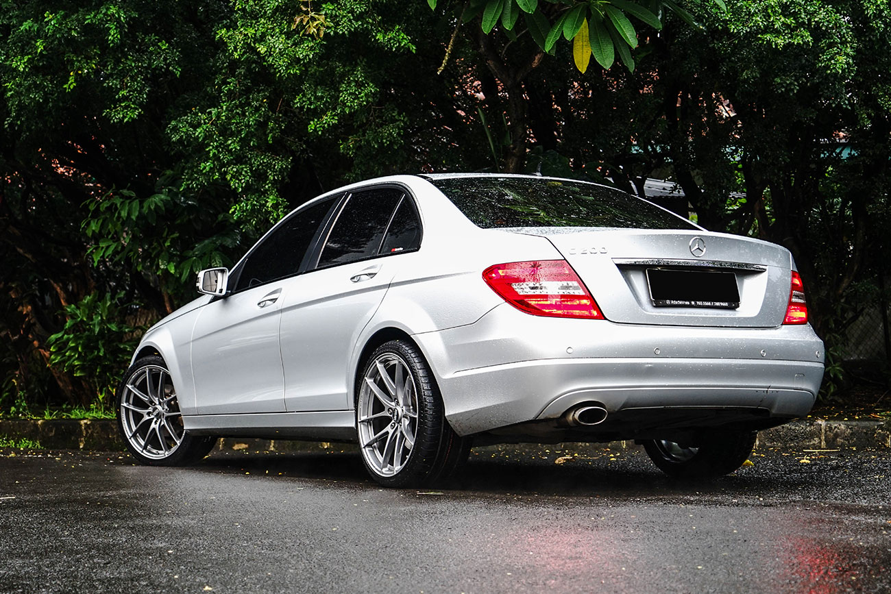 Permaisuri | Mercedes Benz W204+OZ Racing Leggera HLT