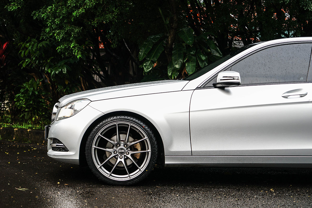 Permaisuri | Mercedes Benz W204+OZ Racing Leggera HLT