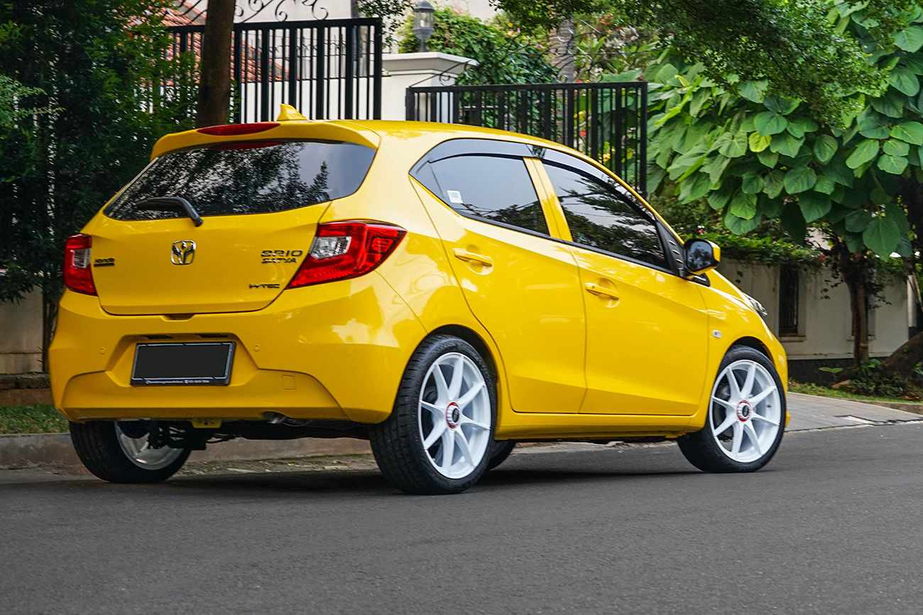 Permaisuri | OZ Racing Formula HLT with Brio