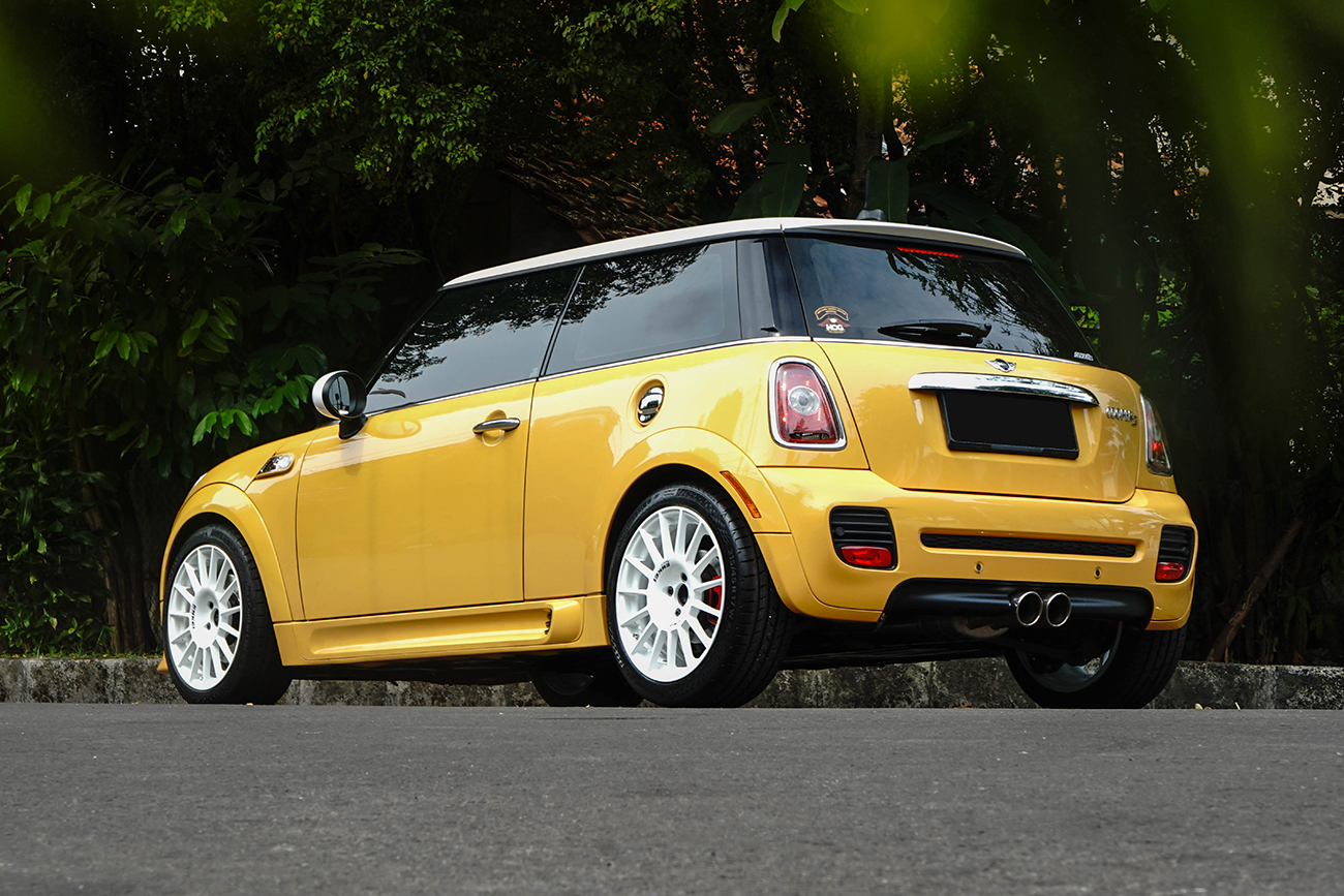 Permaisuri | Enkei RC-T4 on Mini Cooper R56