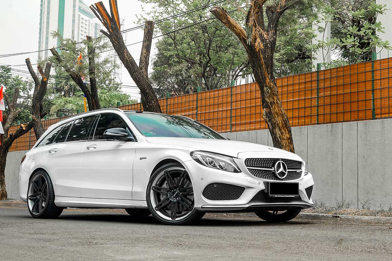 Permaisuri | Facewheels FW332+Mercedes Benz C-Class S205