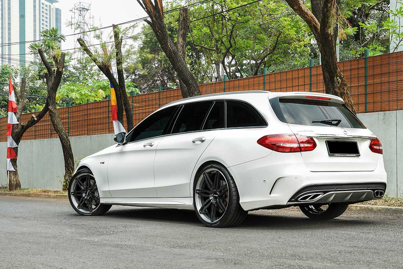 Permaisuri | Facewheels FW332+Mercedes Benz C-Class S205