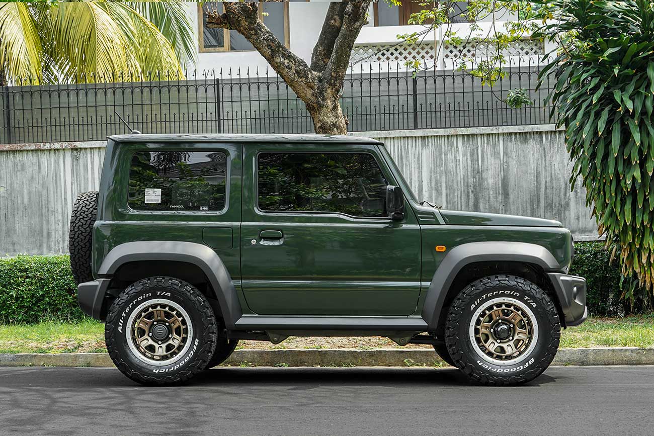 Permaisuri | Work Crag T-Grabic 2 with Suzuki Jimny