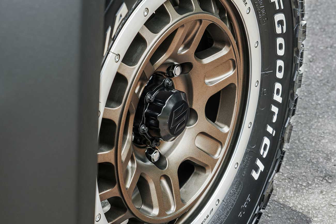 Permaisuri | Work Crag T-Grabic 2 with Suzuki Jimny