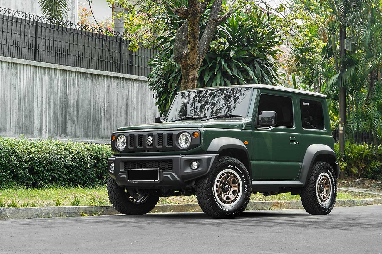 Permaisuri | Work Crag T-Grabic 2 with Suzuki Jimny