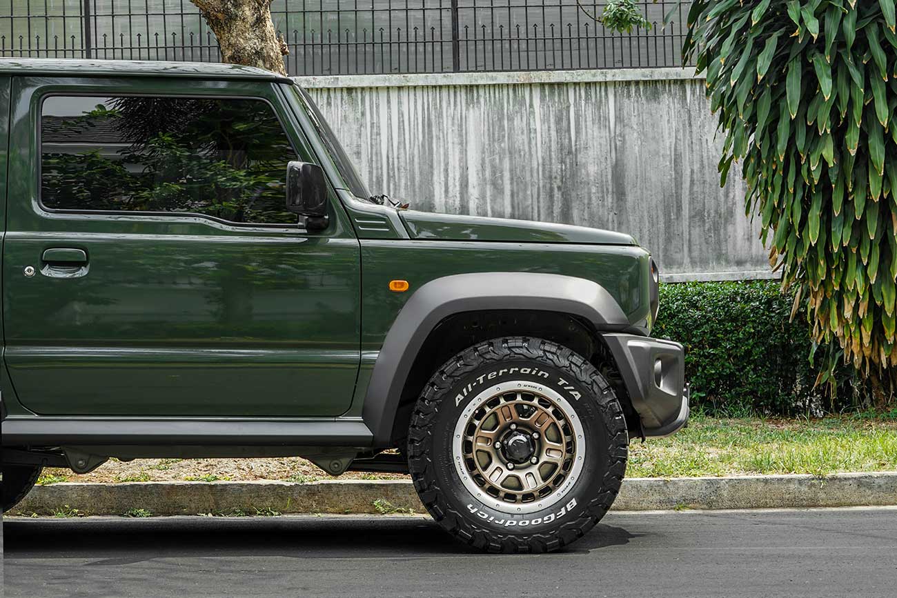 Permaisuri | Work Crag T-Grabic 2 with Suzuki Jimny